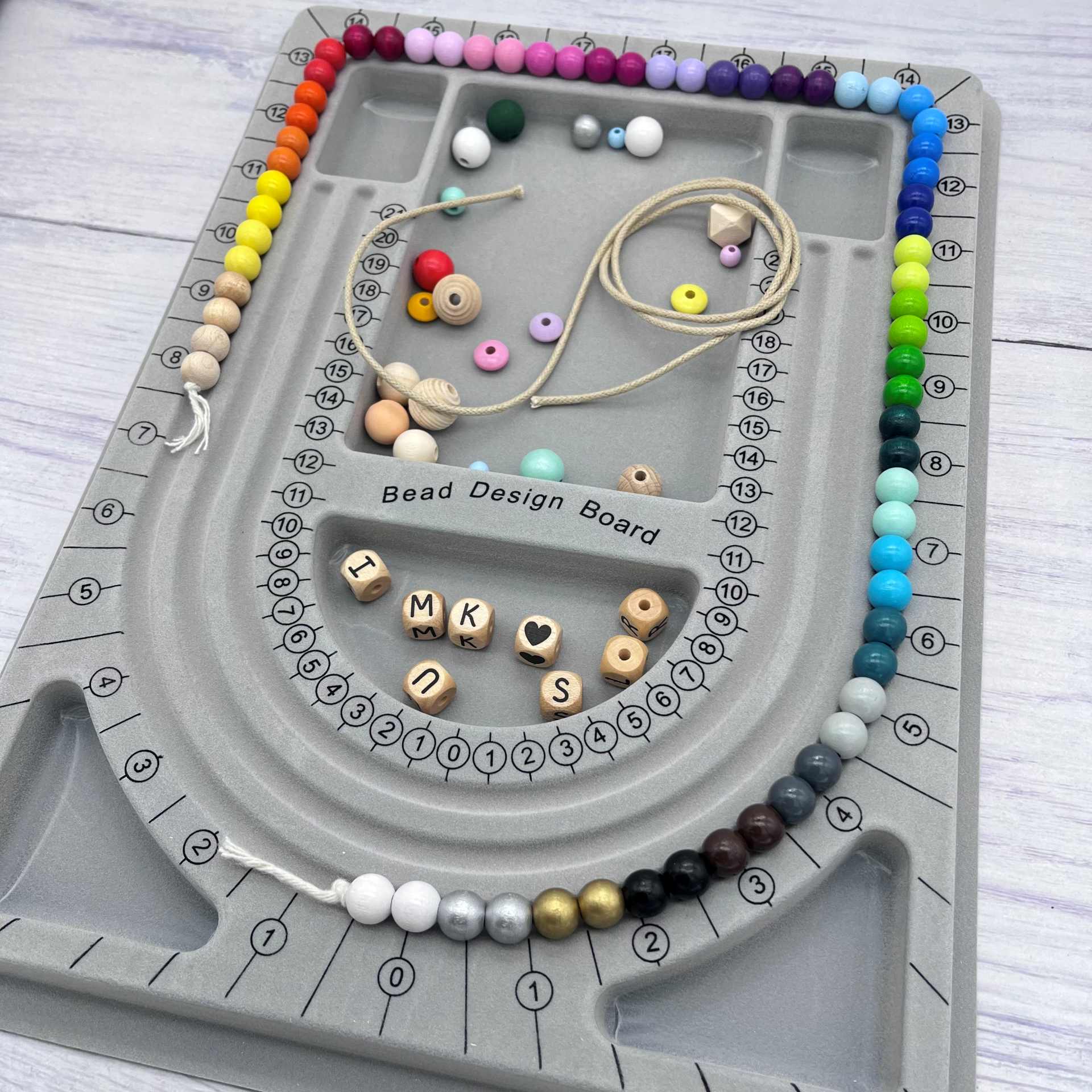 Bead design board / bead board necklaces